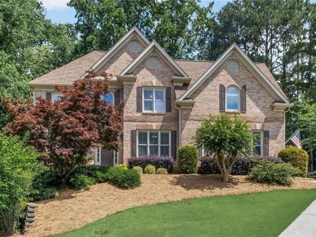 Walnut Creek Dr, Alpharetta, Home For Sale