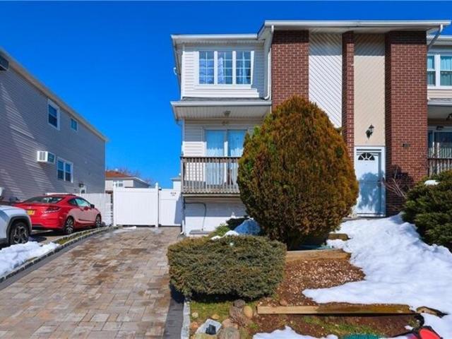 Walnut Ave, Staten Island, Home For Sale