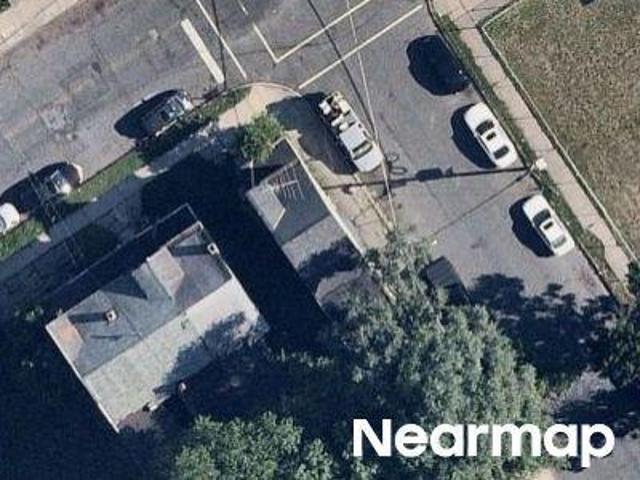 Walnut Ave