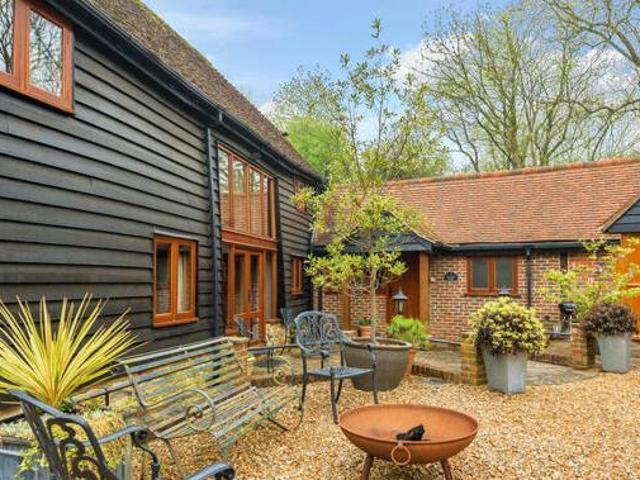 Walnut Barn, West Sussex, 5 Bedroom Detached