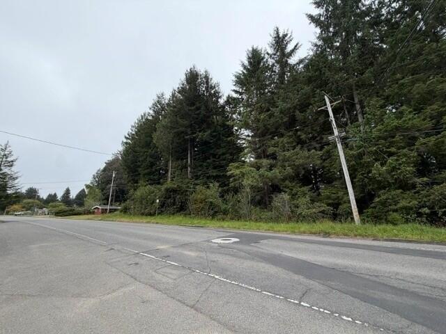 Walnut Dr, Eureka, CA 95503