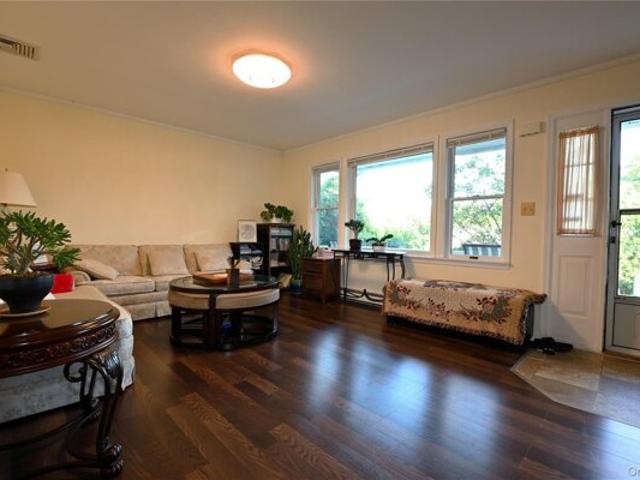 Walnut Ln, Middletown, Home For Sale