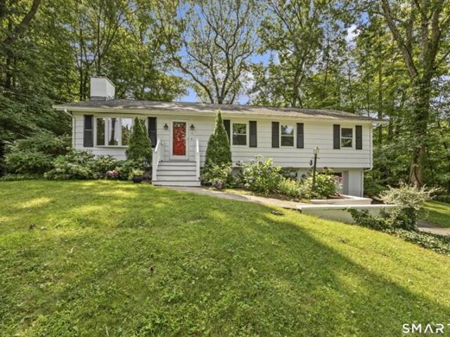 Walnut Ln, North Branford, Home For Sale