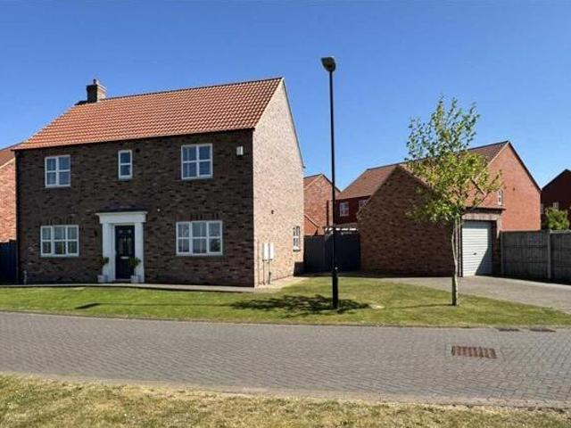 Walnut Lane, Laceby, 4 Bedroom Detached