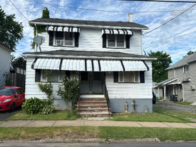 Walnut St