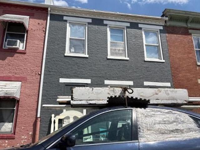 Walnut St