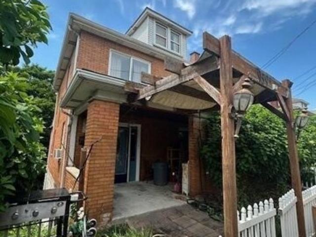Walnut St, Ambridge, Home For Sale