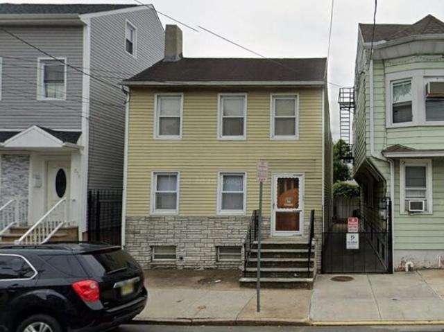 Walnut St, Newark, Home For Sale