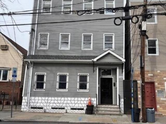 Walnut St, Newark, Home For Sale