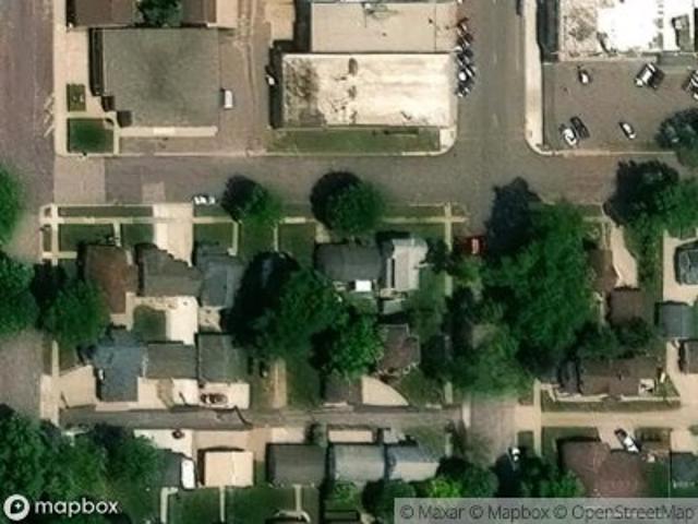 Walnut St SW