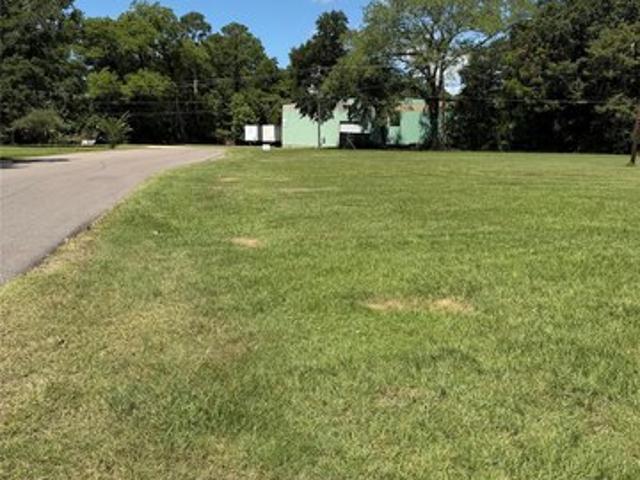 Walnut St, Prattville, AL 36067