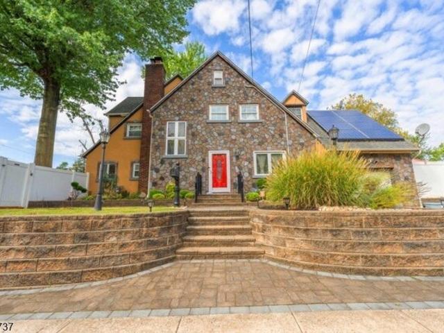 Walnut St, Roselle, Home For Sale