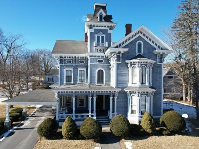 Walnut St, Winchester, Home For Sale