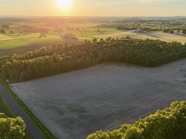 Walnut Rd, Fond du Lac, WI 54937