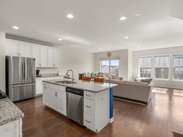 Walnut Way Unit,hopkinton, Condo For Sale