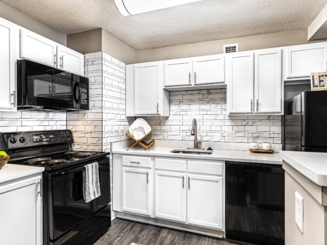 Walnut Tower Apartments 1 Bedroom Apartment for Rent at 722 Walnut St, Kansas City, MO 64106 The Downtown Loop
