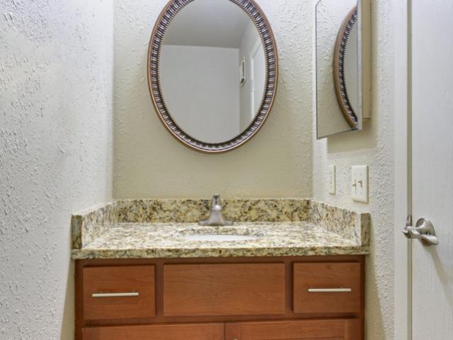 Walnut Trails 1 Bedroom Apartment for Rent at 1813 Trailway Dr, Eagan, MN 55122