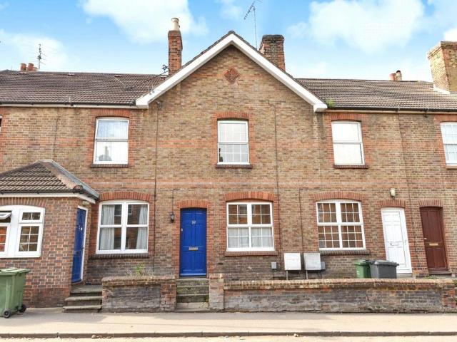 Walnut Tree Close, Guildford, Surrey. 2 bed house to rent £1,950 pcm £450 pw