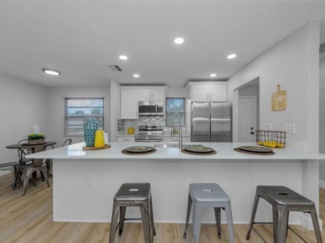 Walnut Tree Ln, Hudson, Home For Sale