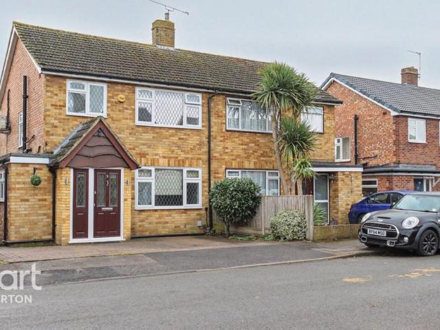 Walnut Tree Road, SHEPPERTON 3 bed semi detached house to rent £2,250 pcm £519 pw