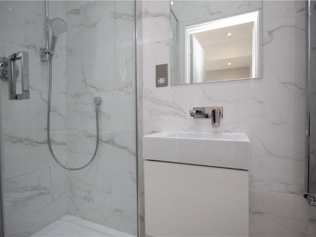 Walpole Court, Ealing Green, Ealing, W5 5ED