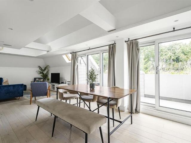 Walpole Court, Ealing Green, London W5