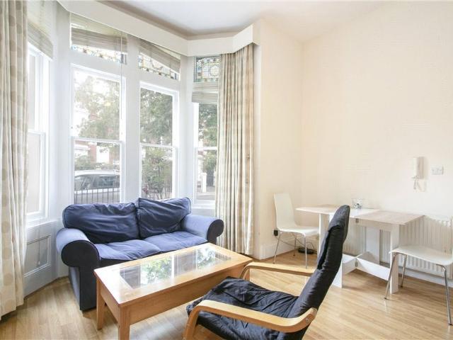 Walpole Gardens, London, W4 4HG