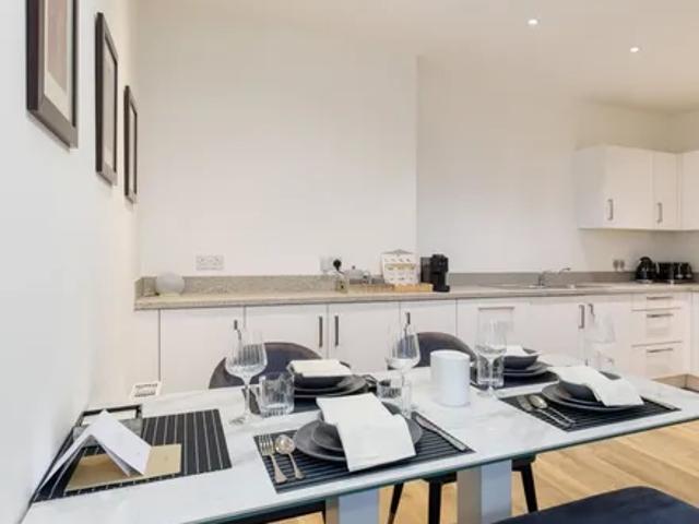 Walpole Lodge, 7 Plaza Gardens, London, SW15 2DP, United Kingdom | 3 bed house for rent #165745373 | Rentberry