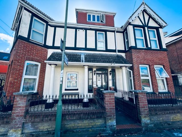 Walpole Road, Boscombe BH1, 1 bed flat to rent, £900 pcm | PrimeLocation