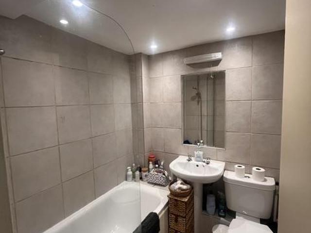 Walpole Terrace, Brighton BN2 Studio to rent £1,095 pcm £253 pw