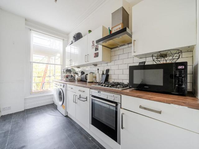 Walpole Terrace, Brighton, East Sussex BN2, 1 bed flat to rent, £1,250 pcm | PrimeLocation