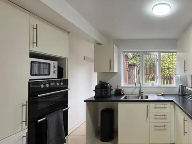 Walsall, B43 7QE, United Kingdom | 3 bed house for rent #160284498 | Rentberry