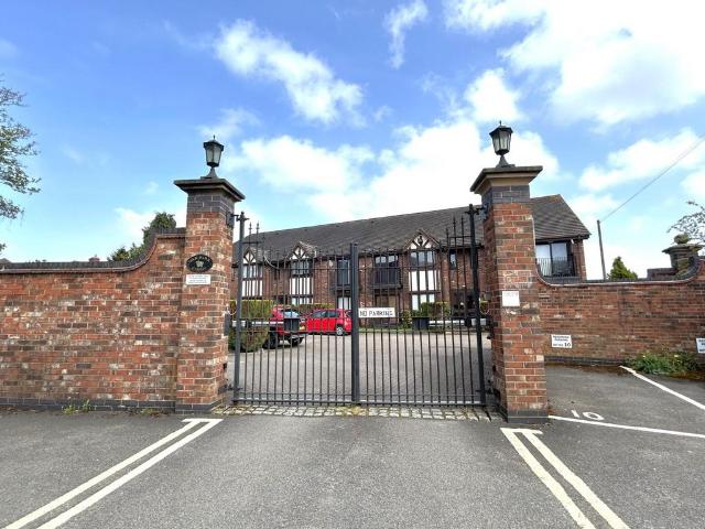 Walsall Road, Sutton Coldfield, West. 1 bed flat to rent £1,000 pcm £231 pw