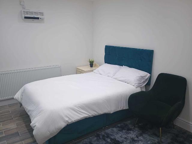 Walsall Street, Wednesbury WS10, Studio to rent, £1,040 pcm | PrimeLocation