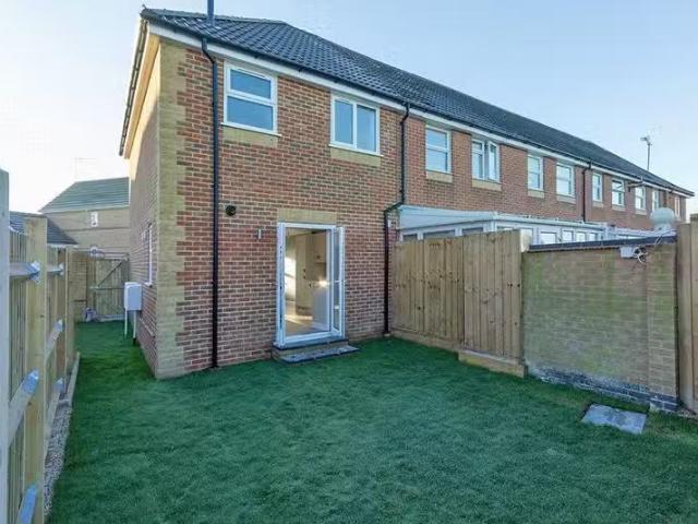 Walsby Drive, Kemsley, Sittingbourne. 2 bed end of terrace hou.