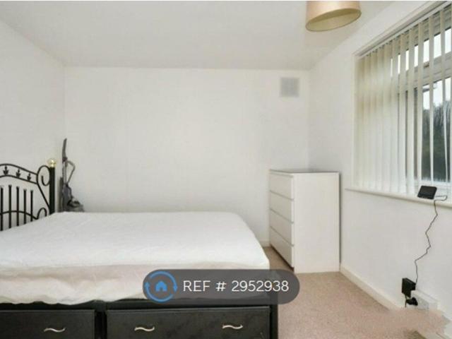 Walsgrave Hospital, Coventry CV2, 2 bed flat to rent, £950 pcm | PrimeLocation