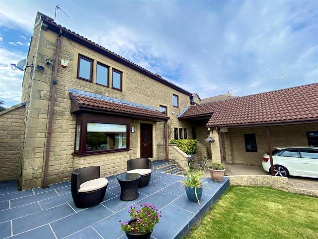 Walseker Lane, Woodall, Sheffield 4 bed detached house to rent £2,050 pcm £473 pw