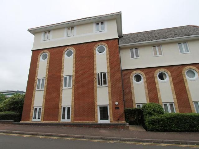 Walsingham Close, Hatfield, AL10 Studio to rent £1,000 pcm £231 pw