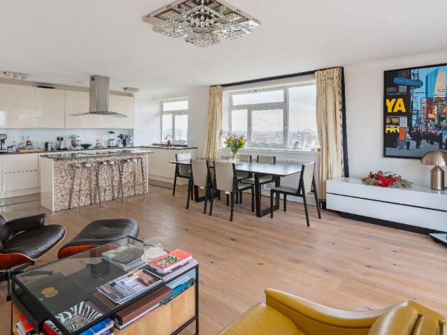 Walsingham, St. Johns Wood Park, London NW8, 3 bed flat to rent, £5,950 pcm | PrimeLocation