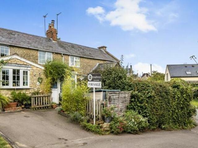 Wappenham Road, Helmdon, 2 Bedroom Cottage