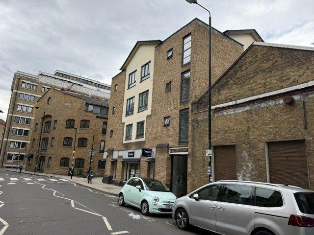 Wapping High Street, London 2 bed apartment to rent £2,595 pcm £599 pw