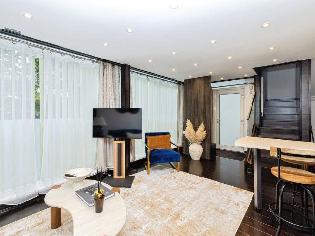 Wapping High Street, London E1W, 1 bed flat to rent, £2,150 pcm | PrimeLocation