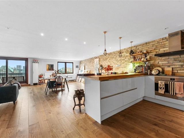 Wapping High Street, London E1W, 2 bed flat to rent, £5,200 pcm | PrimeLocation