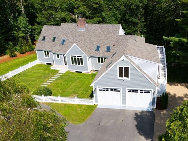 Waquoit Rd, Cotuit, Home For Sale