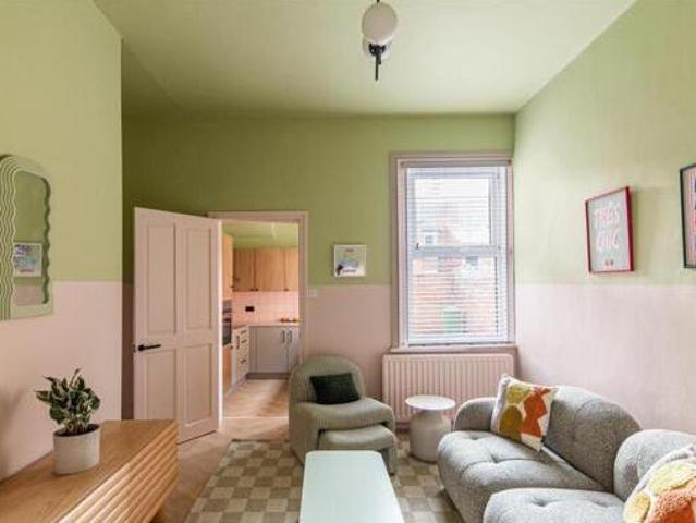 Warton Terrace, Heaton, 2 Bedroom Flat