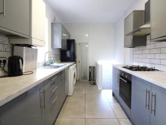 Warton Terrace, Heaton, Newcastle Upon Tyne NE6, 4 bed maisonette to rent, £1,799 pcm | PrimeLocation