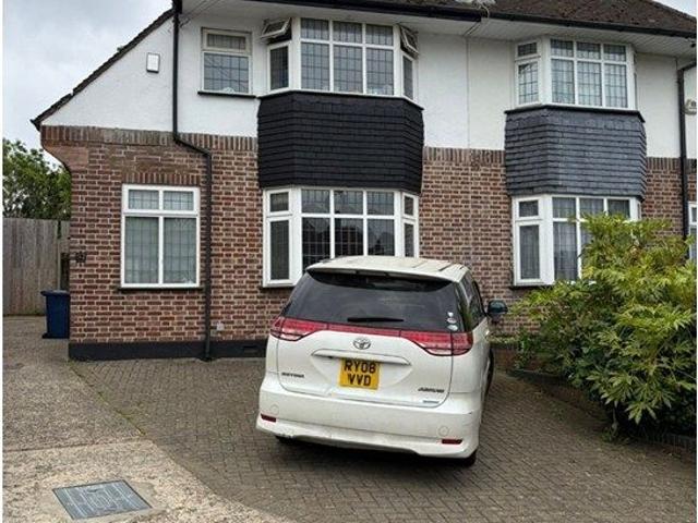 Warwick Avenue, Edgware HA8, 4 bed semi detached house to rent, £3,500 pcm | PrimeLocation