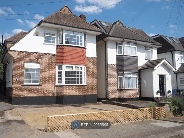 Warwick Avenue, Edgware HA8, 3 bed detached house to rent, £3,000 pcm | PrimeLocation