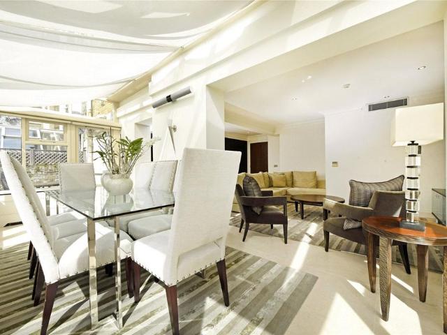 Warwick Avenue, Little Venice, London 2 bed flat to rent £21,667 pcm £5,000 pw