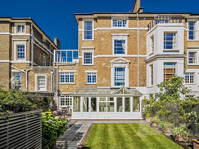 Warwick Avenue, Little Venice, W9